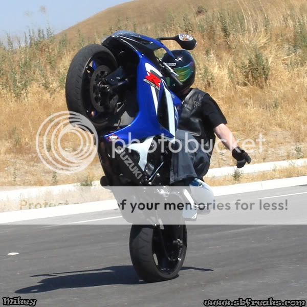 Wheelie Time! | Suzuki GSX-R Motorcycle Forums Gixxer.com