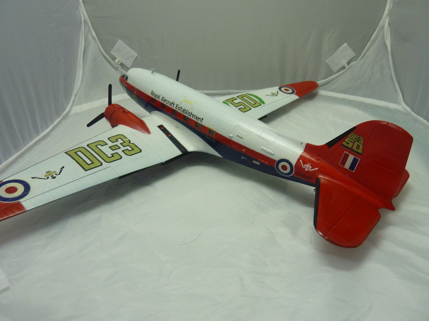 1:72 ertl DC-3 dakota raspberry ripple - Ready for Inspection ...