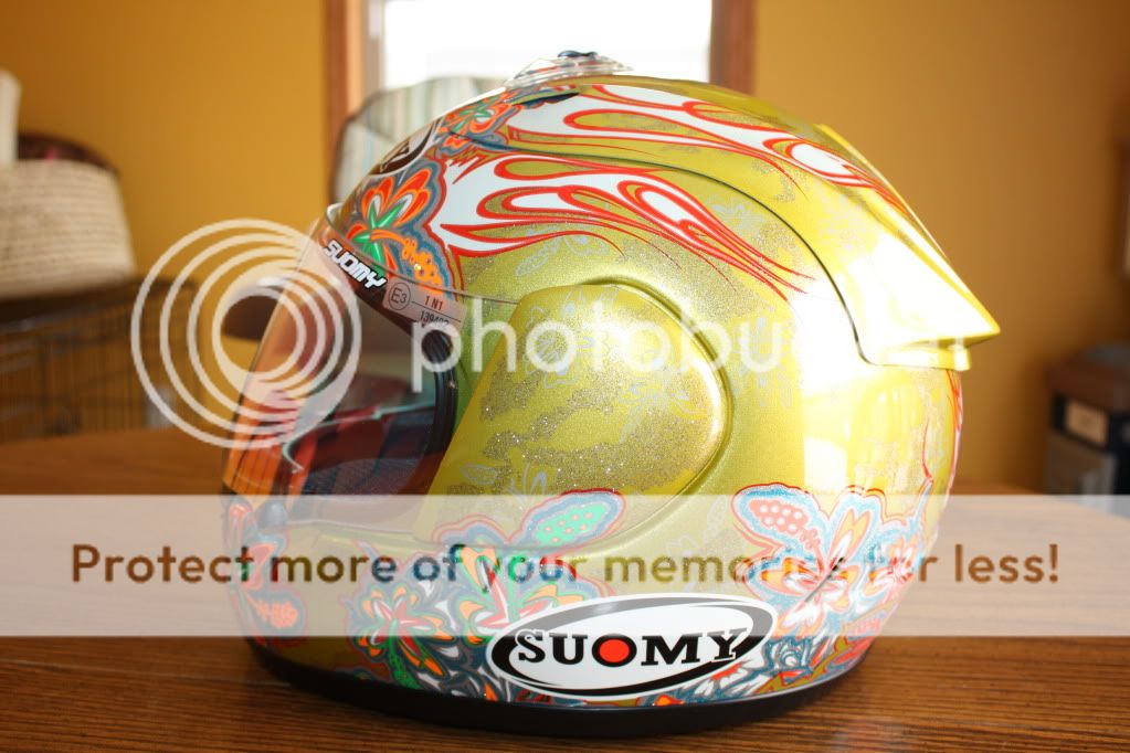 XS Suomy Spec 1R extreme Gold Flowers | Kawasaki ZX-10R Forum